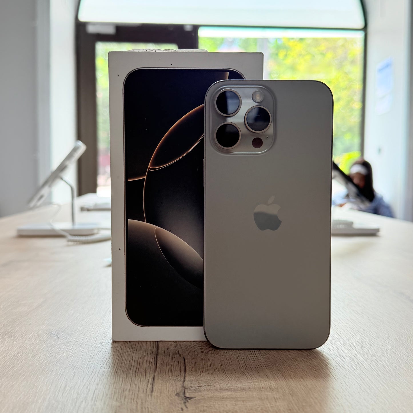 Used iPhone 16 Pro Max 256GB - Natural Titanium/BH 95% – Access Electronics