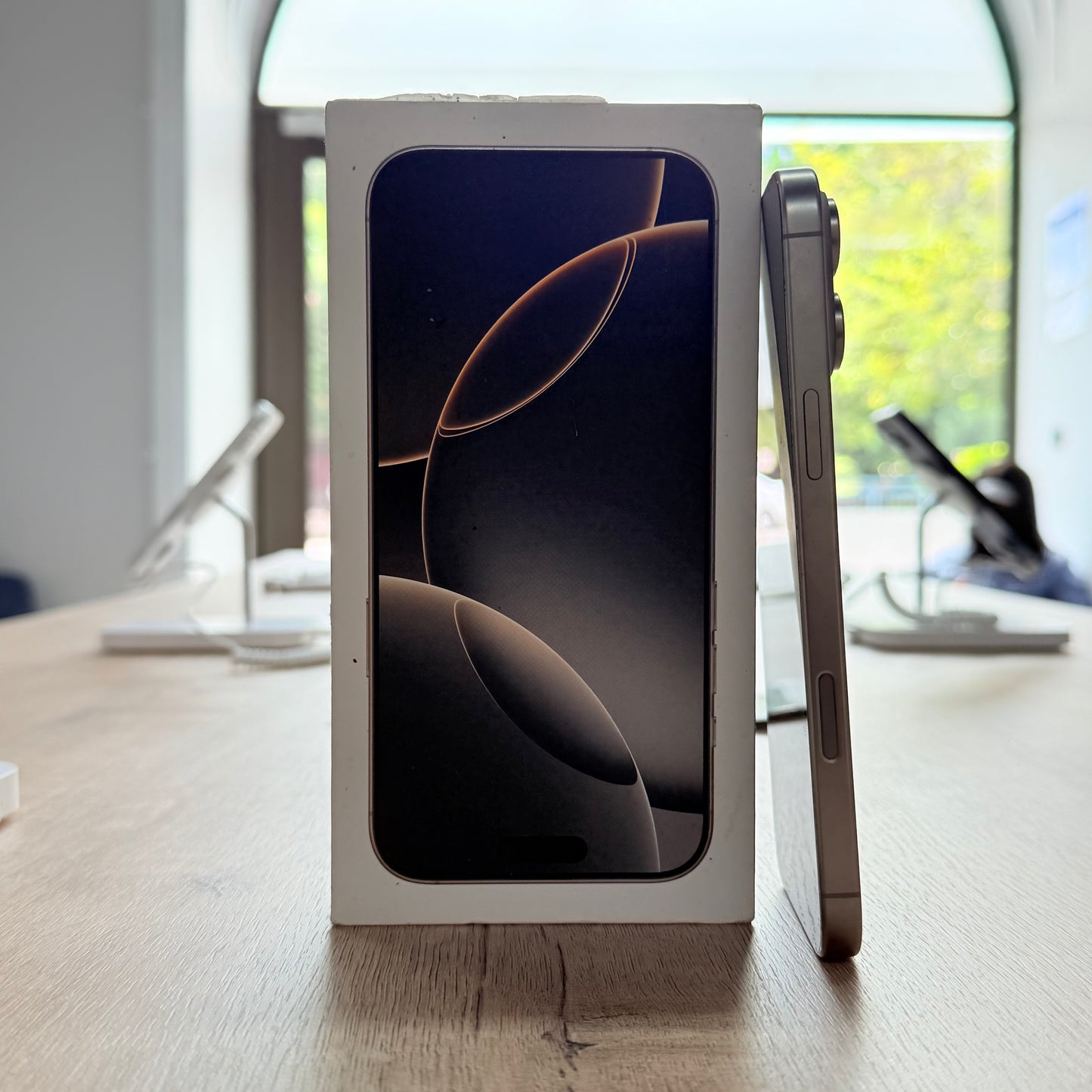 Used iPhone 16 Pro Max 256GB - Natural Titanium/BH 95% – Access Electronics